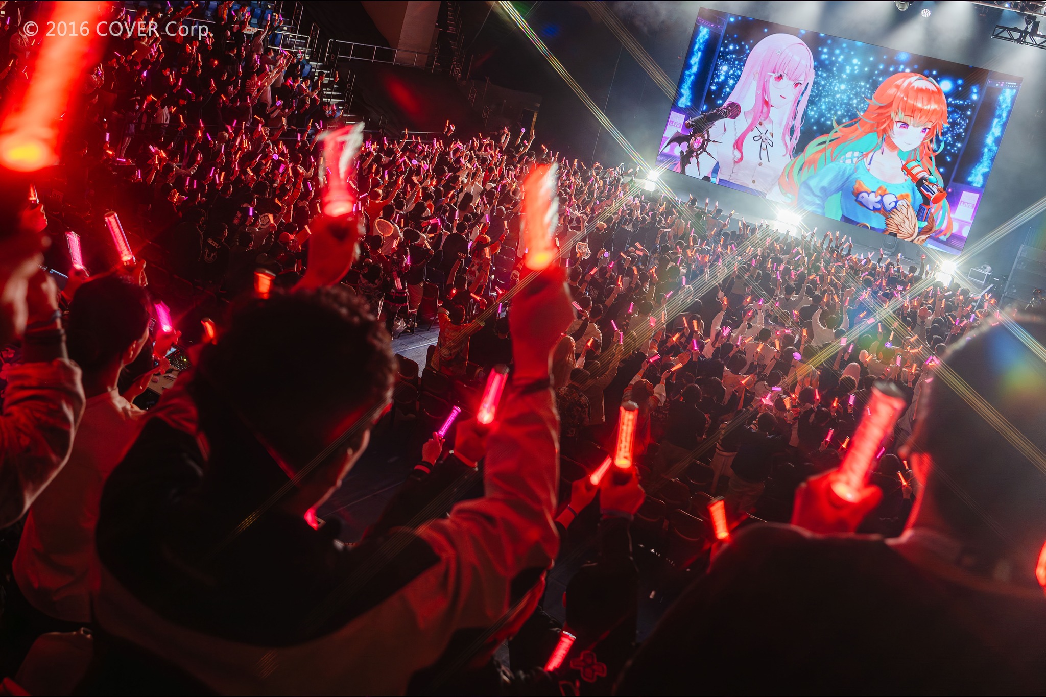 Hololive Meet HK 2025: Overseas VTubers welcomed with plushies, crowd ...